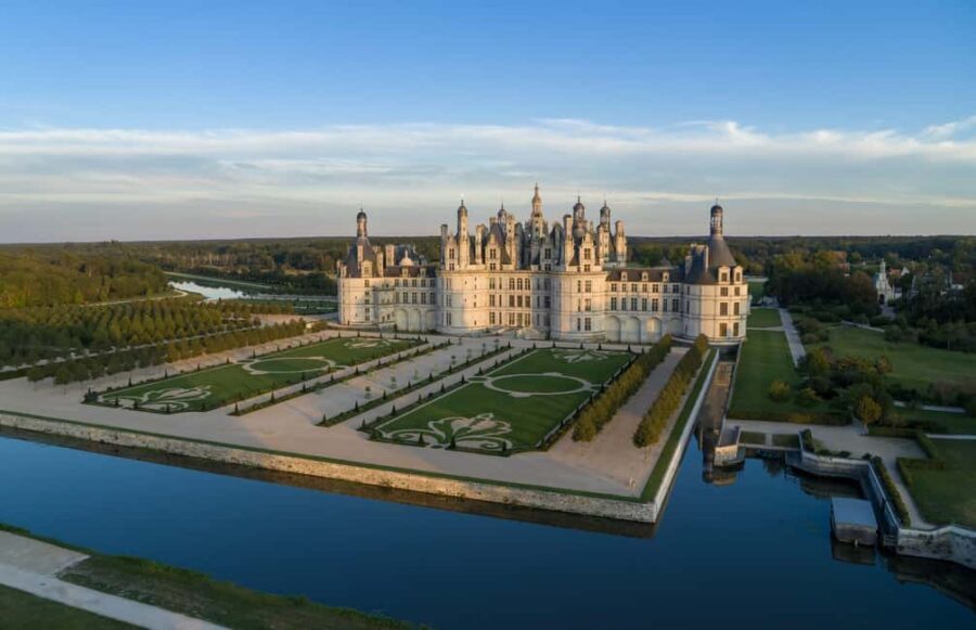 From Tours/Amboise: Chenonceau & Chambord Chateaux Day Trip - Final Thoughts: Who Is This Tour Perfect For?