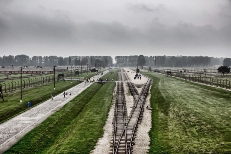 From Warsaw: Auschwitz-Birkenau Guided Tour with Fast Train - Final Thoughts on the Auschwitz-Birkenau Guided Tour from Warsaw