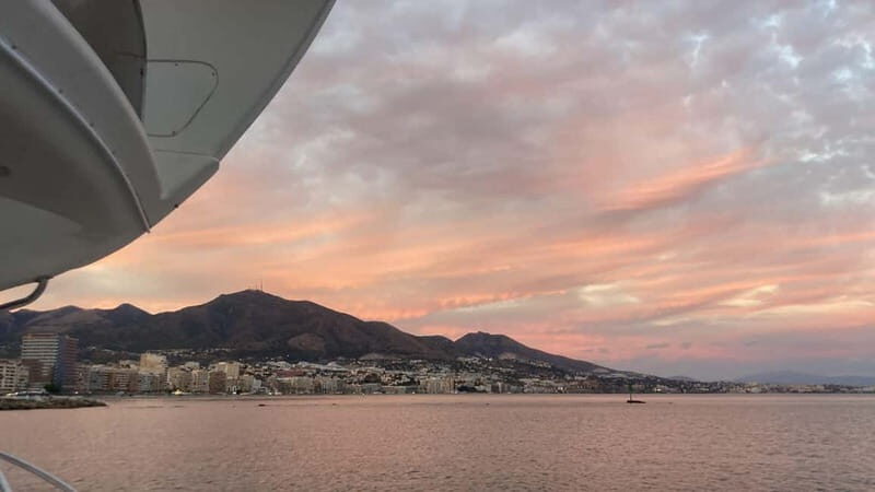 Fuengirola: Sunset Boat Tour - Cocktail Dinner & Champagne - A Detailed Look at the Sunset Boat Tour Experience