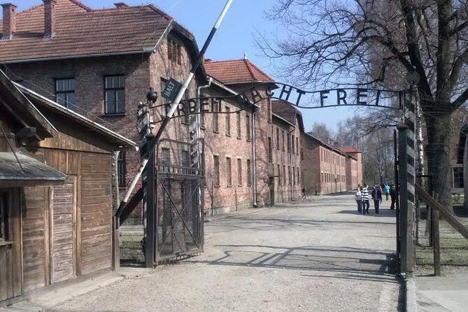 Full-Day Auschwitz and Birkenau Tour from Krakow with Private Transfer - Authentic Experiences from Reviewers