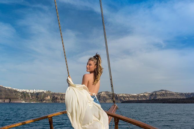 Full Day Boat Tour to Caldera Islands & Sunset in Oia by bus - Transportation and Logistics