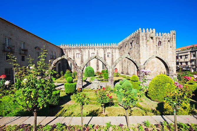 Full-Day Braga & Guimarães Guided Semi-Private Tour with Lunch from Porto - What Makes This Tour Stand Out?