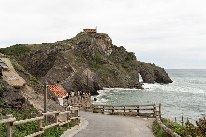Gaztelugatxe and Gernika Tour From San Sebastian - Who Will Love This Tour?