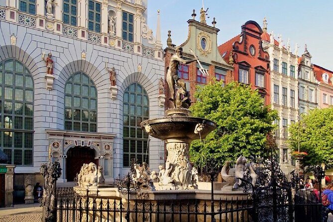 Gdansk and Malbork Castle Small Group Tour from Warsaw with Lunch - Practical Details: What to Expect During the Day