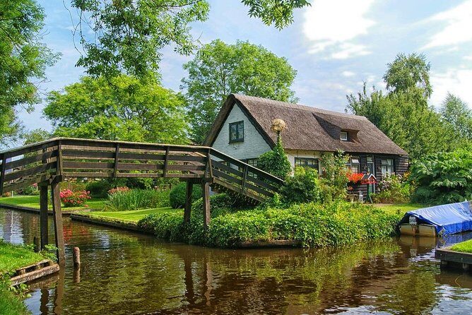 Giethoorn Private Tour, Canal Cruise and Windmills from Amsterdam - A Deep Dive into the Itinerary and What to Expect