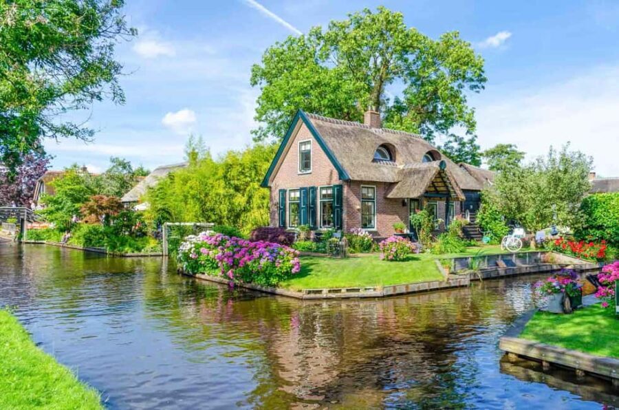 Giethoorn: Self-Drive Boat Rental for up to 12 People - The Itinerary Breakdown