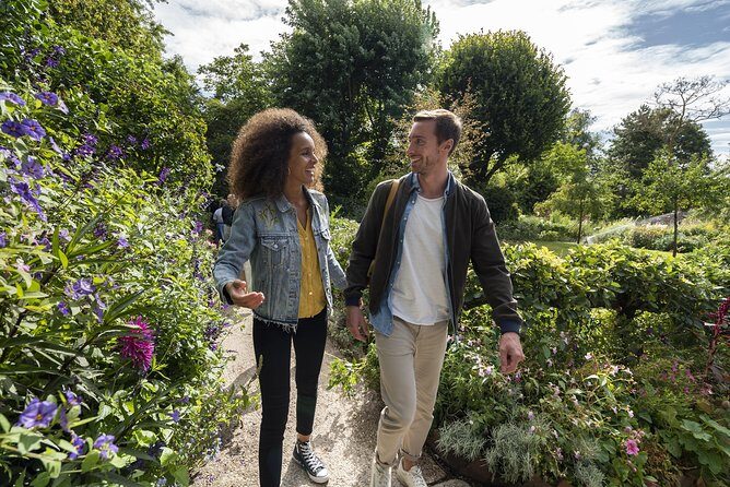 Giverny & Versailles Audio Guided Day Trip with Lunch from Paris - The Food & Drink Experience