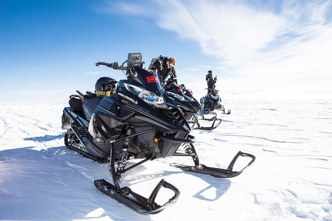 Glacier Rush  Fast pace snowmobile - SnoMo Glacier - Why This Tour Is Valuable for You