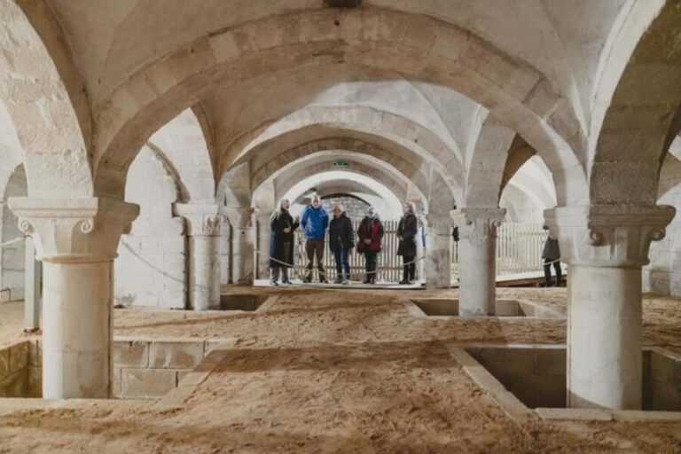 Gloucester Cathedral: Crypt Tour - Exploring the Crypt Tour at Gloucester Cathedral