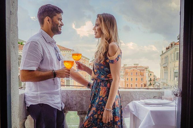 Gondola Ride and Aperitif in a Venetian Palace - The Experience in Detail: What Makes It Special