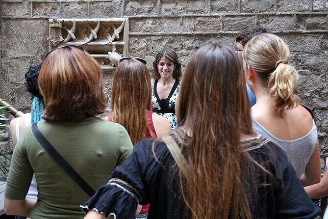 Gothic Quarter Donation-Based Walking Tour in English - Practical Tips for Participants