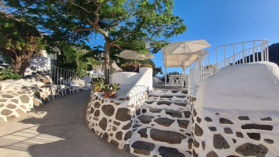 Gran Canaria: Spanish Tapas and Wine Tasting Tour in Mogan - Who Is This Tour Best For?