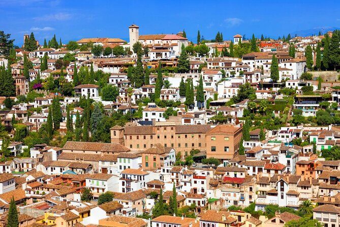 Granada: Alhambra, Albaicin and Sacromonte Guided Tour - Exploring Albaicin and Sacromonte