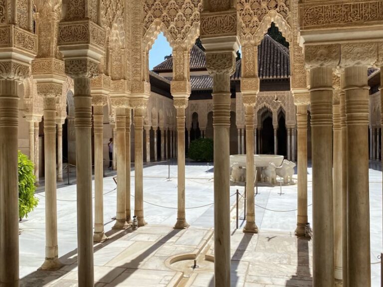 Granada: Alhambra, Alcazaba, and Generalife Private Tour - An In-Depth Look at the Tour Experience