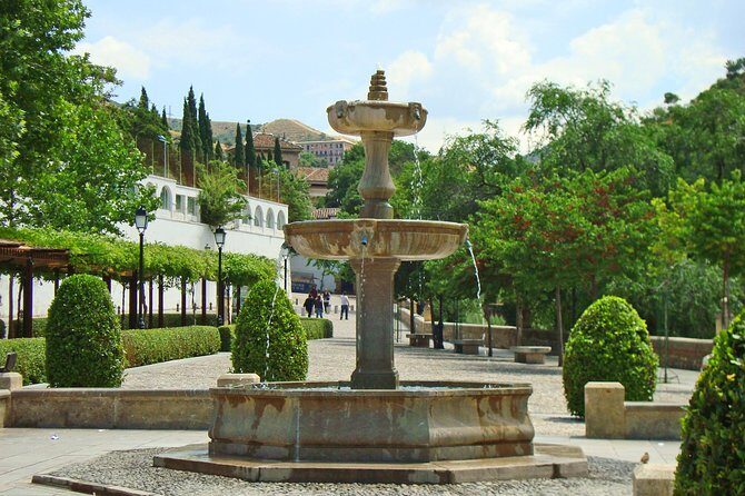 Granada Day Trip from Seville with Skip-the-line Alhambra Access - Who Is This Tour Best For?