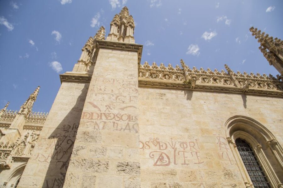 Granada: Royal Chapel and Historical Center Walking Tour - Practical Details and What to Expect