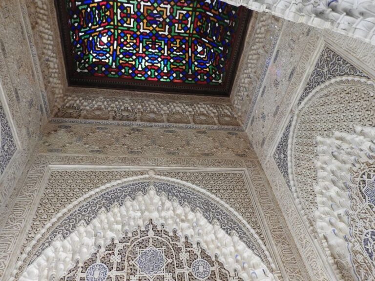 Granada: Sunset Legends of the Alhambra Guided Tour - An In-Depth Look at the Sunset Legends Tour