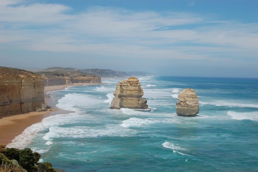 Twelve Apostles outlook view from clifftop