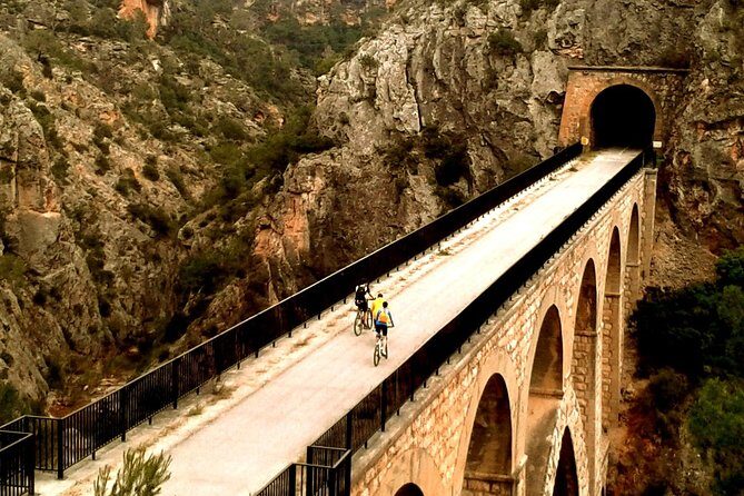 Greenway Section Cretas - Xerta 42km (90% descending 10% flat), Transfer inc. - Authentic Experience and Local Charm