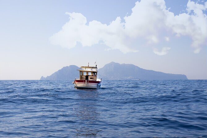 Group Capri tour , visit of caves, fishing legend and swimming - FAQ