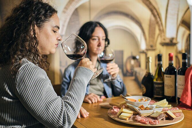 Guided Food Tour with Wine Tastings in Genoa - The Experience in Practice: What to Expect