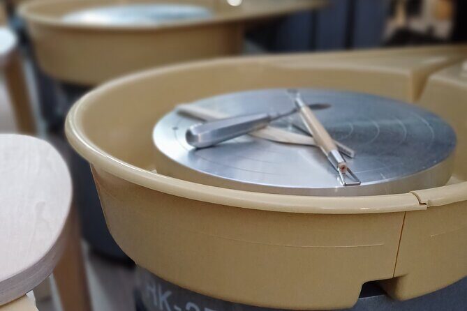 Guided Pottery Workshop on a Turntable in Choorstraat - FAQ