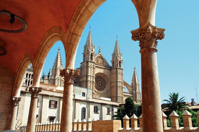 Guided Route through Palma with Cathedral and visit to Valldemossa (4H) - FAQ