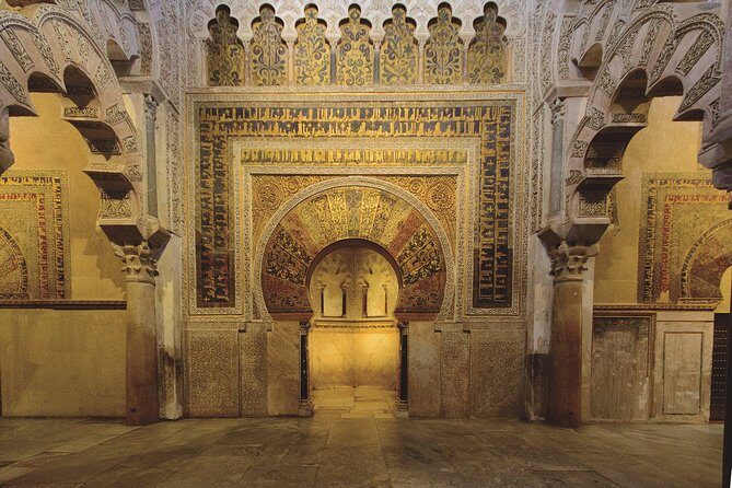 Guided tour of the Mosque with entrance included - Who Should Book This Tour?