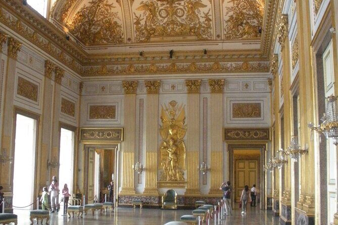 Guided tour of the Royal Palace of Caserta with an art expert - Exploring the Royal Palace of Caserta with an Art Expert