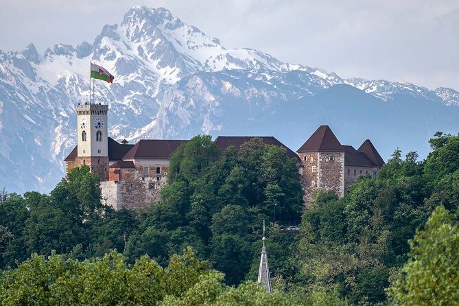 Guided Walk and Funicular Ride to Ljubljana Castle - Analyzing the Experience: What to Expect