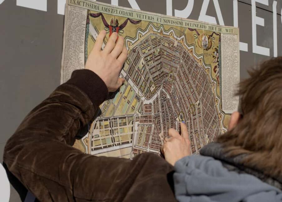 Guided Walking Tour Amsterdam - Dark History & Ghost Stories - The Stops and Stories in Detail