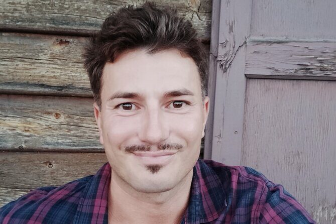 Half Day in the Country : Wine Tasting, Picnic & Pétanque - Transportation and Group Size