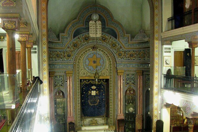 Half-Day Jewish Heritage Walking Tour in Bucharest - What to Expect During the Tour