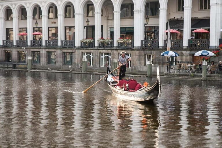 Hamburg: Alster Lake public Tour in a Real Venetian Gondola - Who Would Love This Tour?