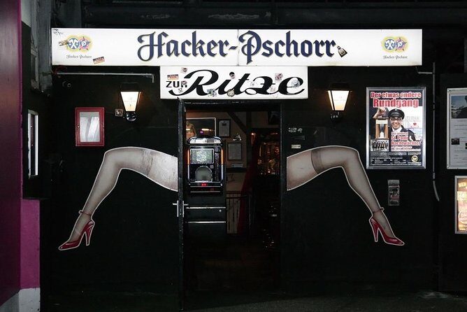 Hamburg St. Pauli and Red Light District Private Walking Tour - Stop 4: Panoptikum