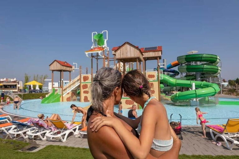 Harderwijk: Dolfinarium Entry Ticket - Who Should Visit the Dolfinarium?