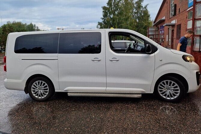 Helsinki Airport to Hotels to Airport/ Taxi - Who Should Consider This Service?