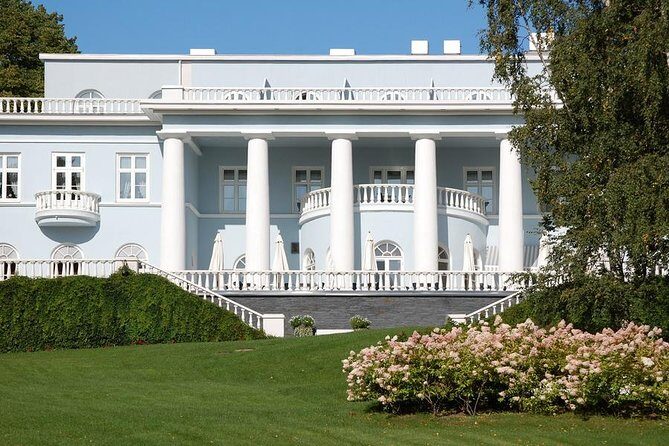 Helsinki Private Sightseeing + Medieval Town Porvoo - Transportation and Comfort