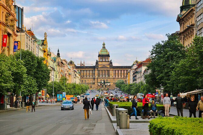 Highlights of Prague with a Funny and Local Guide - Why This Tour Offers Great Value