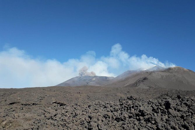 Hiking at 2900m on Mount Etna - Why We Think This Tour Is a Good Pick
