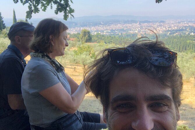 Hiking Florence Tuscany hills with lunch & wine - Authenticity and Local Touches