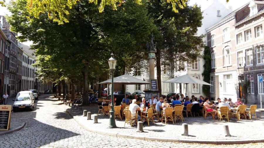 Historical Maastricht: Private Walking Tour with Local Guide - Detailed Breakdown of the Itinerary