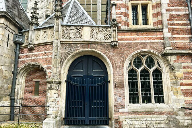 Historical Walking Tour, private with local Dutch guide - The Experience: What to Expect