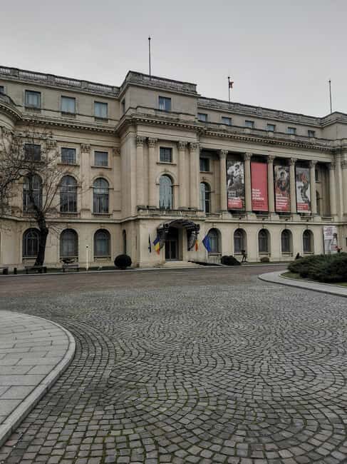 Hop-on Hop-off minibus Tour of Bucharest & Village Museum - The Value of This Tour