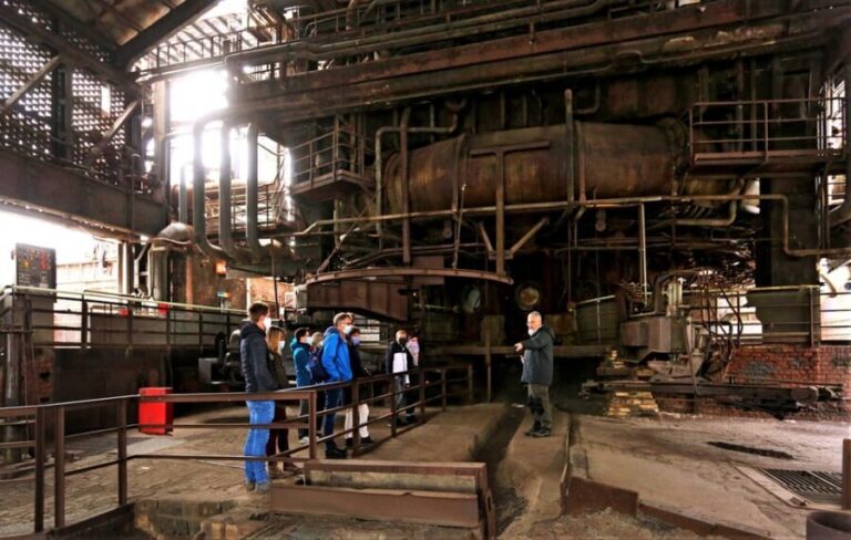 Hut tour Duisburg-Nord Landscape Park - The Experience in Detail