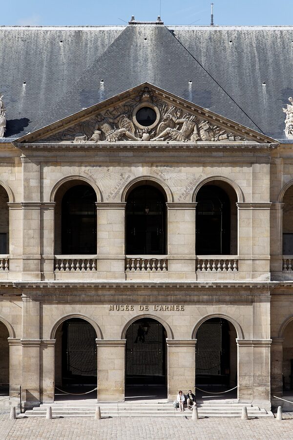 Cour d'honneur arcades at Hôtel des Invalides Paris