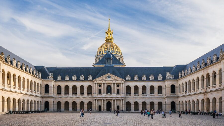Hôtel des Invalides golden dome as a Paris landmark
