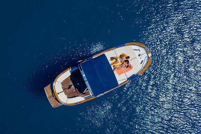 Ischia island private excursion on Gozzo Fratelli Aprea 7,5m - The Value of the Experience