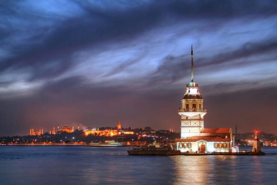 Istanbul: A short trip along the Bosphorus in the evening - The Itinerary: A Closer Look at the Landmarks