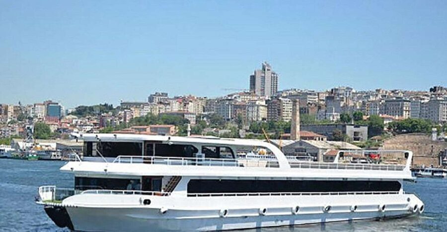 Istanbul Bosphorus Dinner Cruise &Entertainment hotel pickup - The Culinary Experience